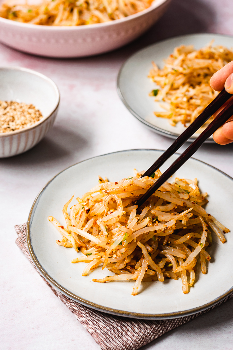 Spicy Bean Sprout Salad - Ellie Likes Cooking