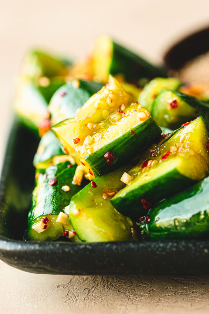 Tataki Kyuri (Japanese Smashed Cucumbers) | たたききゅうり - Ellie Likes Cooking